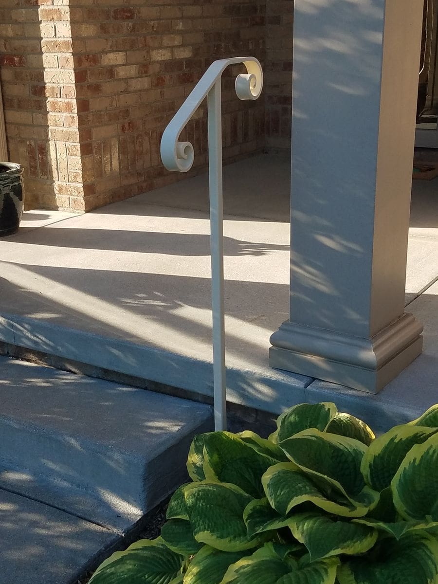 Steel Single-Post Handrail for Stairs for 1 to 2 Steps