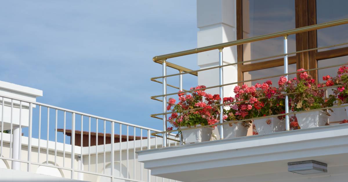 Handrails: In-Ground vs. Wall-Mounted vs. Stair-Mounted